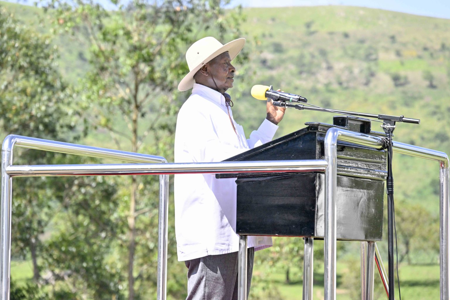 President Museveni Rallies Kitagwenda Residents On Homestead Income And ...
